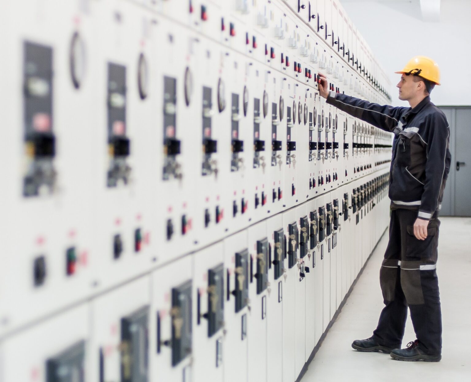 Understanding the different types of lighting controls – Xyston